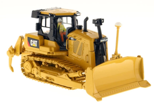 Ring Power CAT Retail Store. 1:50 Cat® D7E Track-Type Tractor